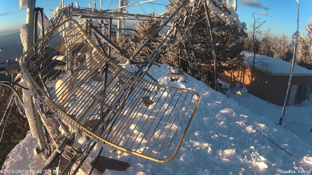 Sandia Crest Tower Destroyed in Ice Storm - Rocky Mountain Ham Radio